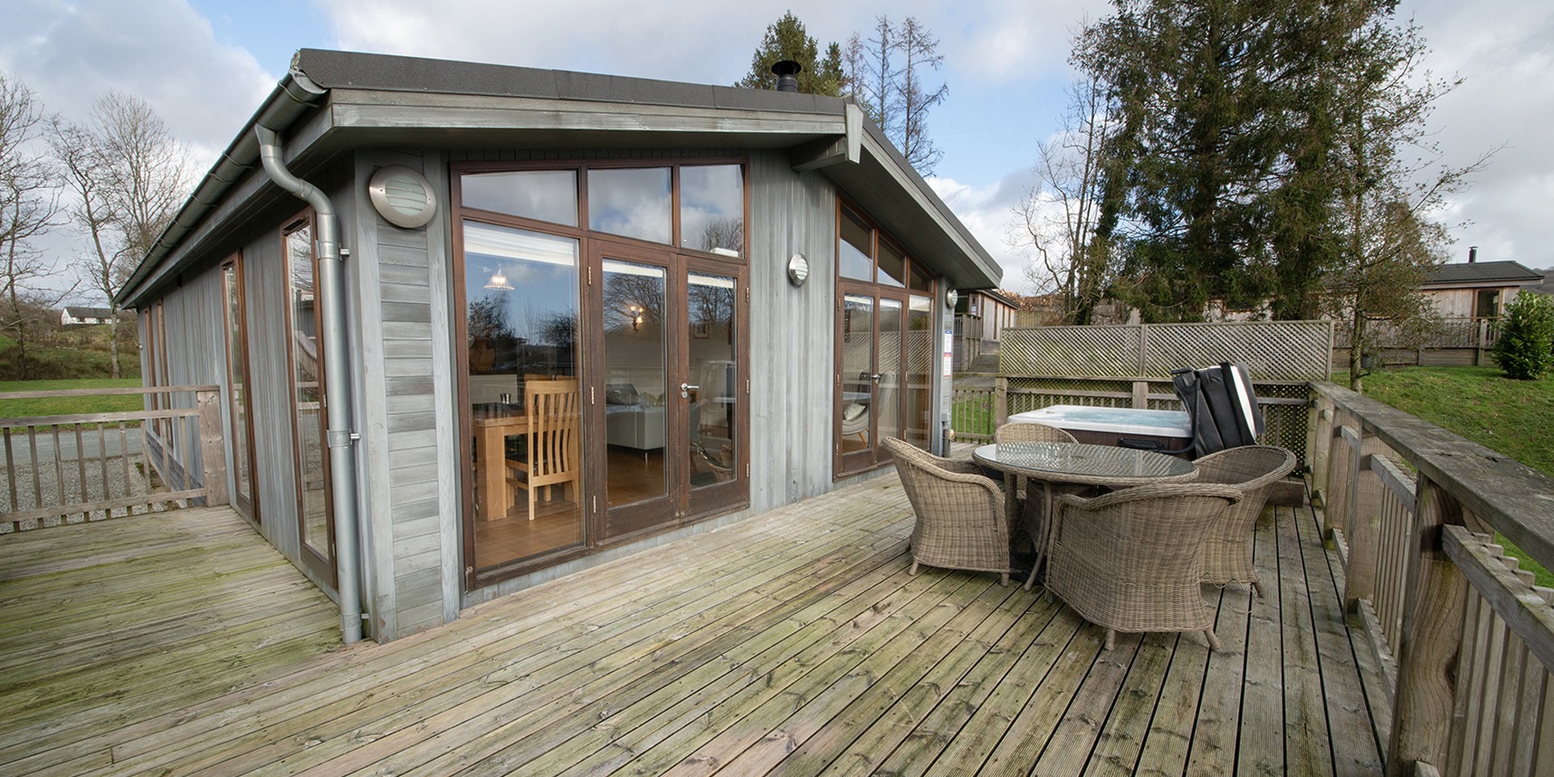 Luxury two bedroom lodge - Tangle Wood - Lakes Lodges